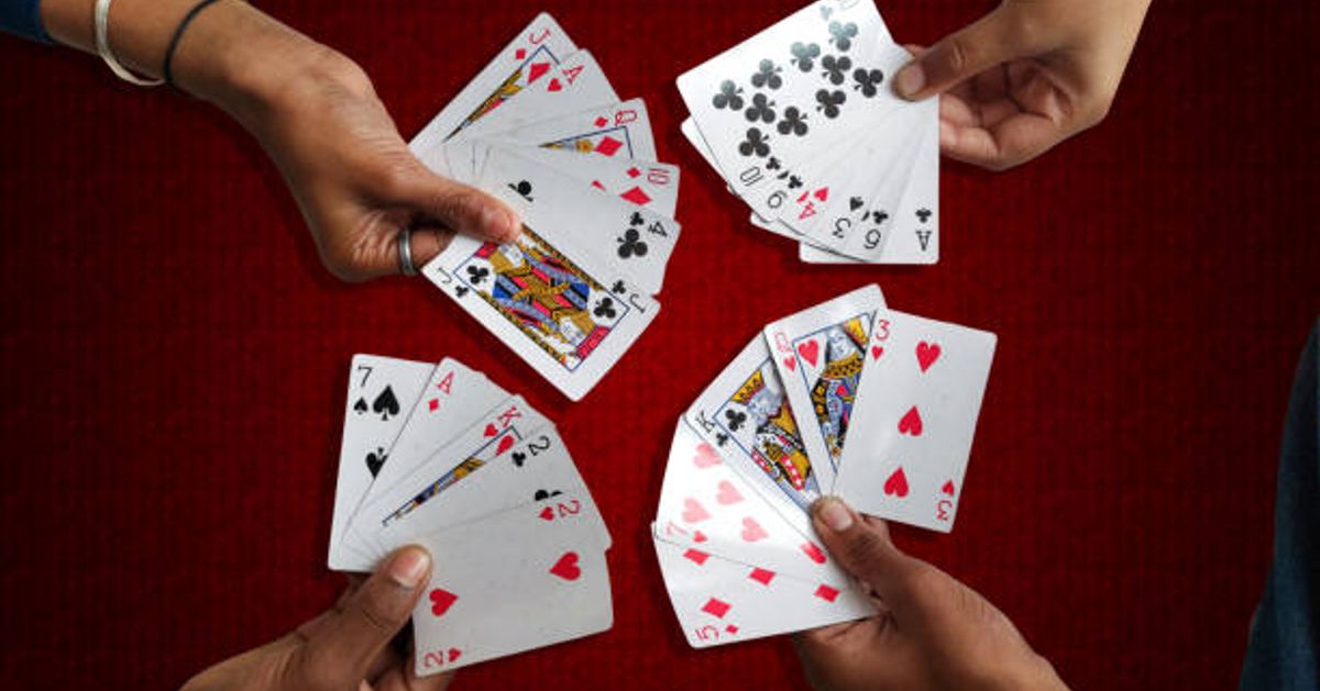 What is show hand? 8 Most Effective Ways to Use Show Hands in Poker
